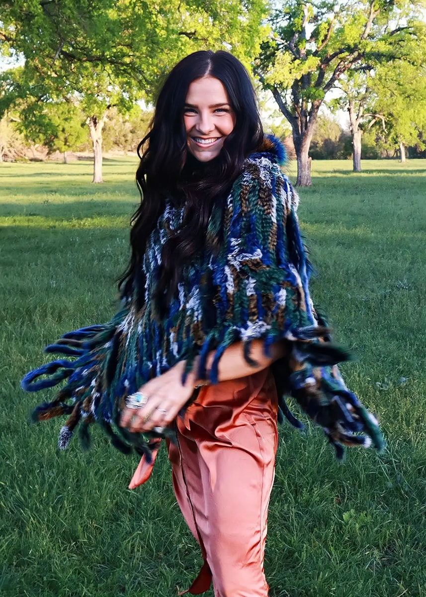 Rabbit Fringe Poncho – Morris Kaye Furs