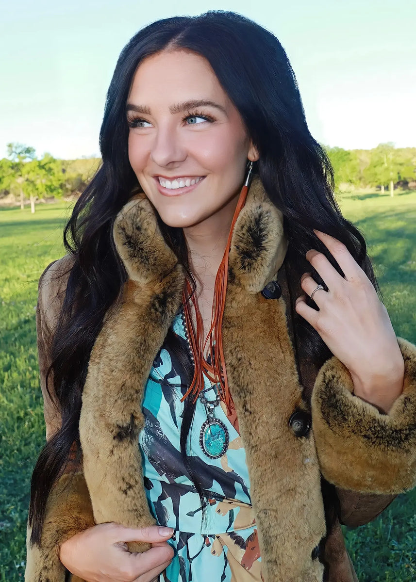 Oxidized Leather Stroller with Rabbit – Morris Kaye Furs